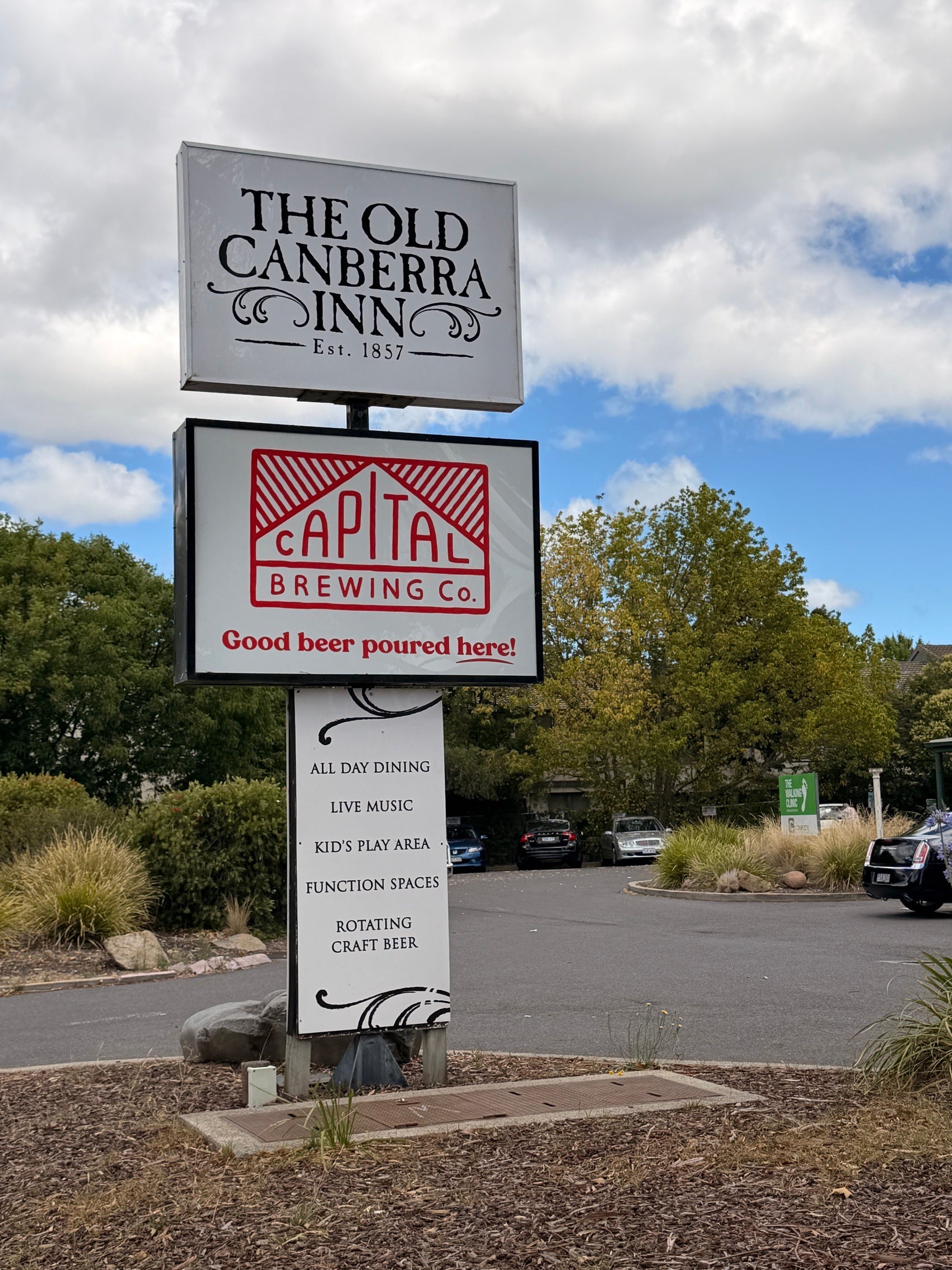 The Old Canberra Inn Lunch Review Before Our Canberra Paint and Sip at ...